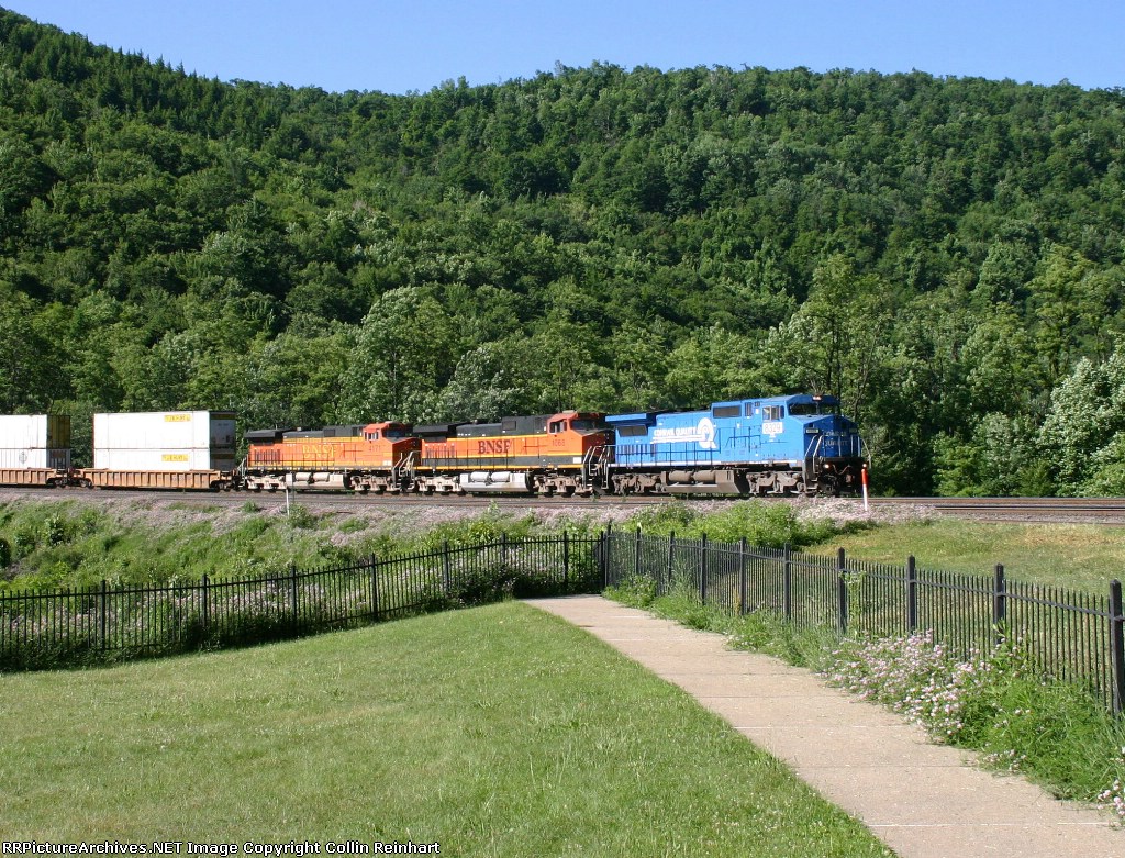 NS 8329, BNSF 1068, & BNSF 4171